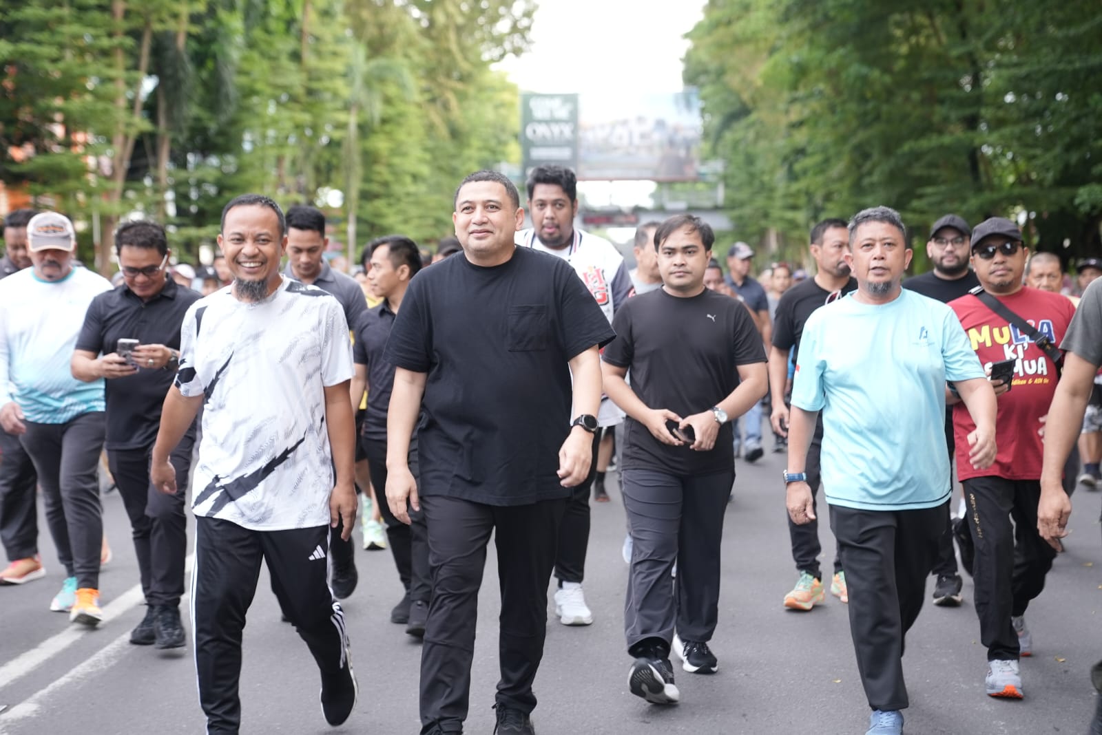 Jaga Soliditas, Gubernur Andalan & Wali Kota Appi Kompak Bersama Ribuan ...