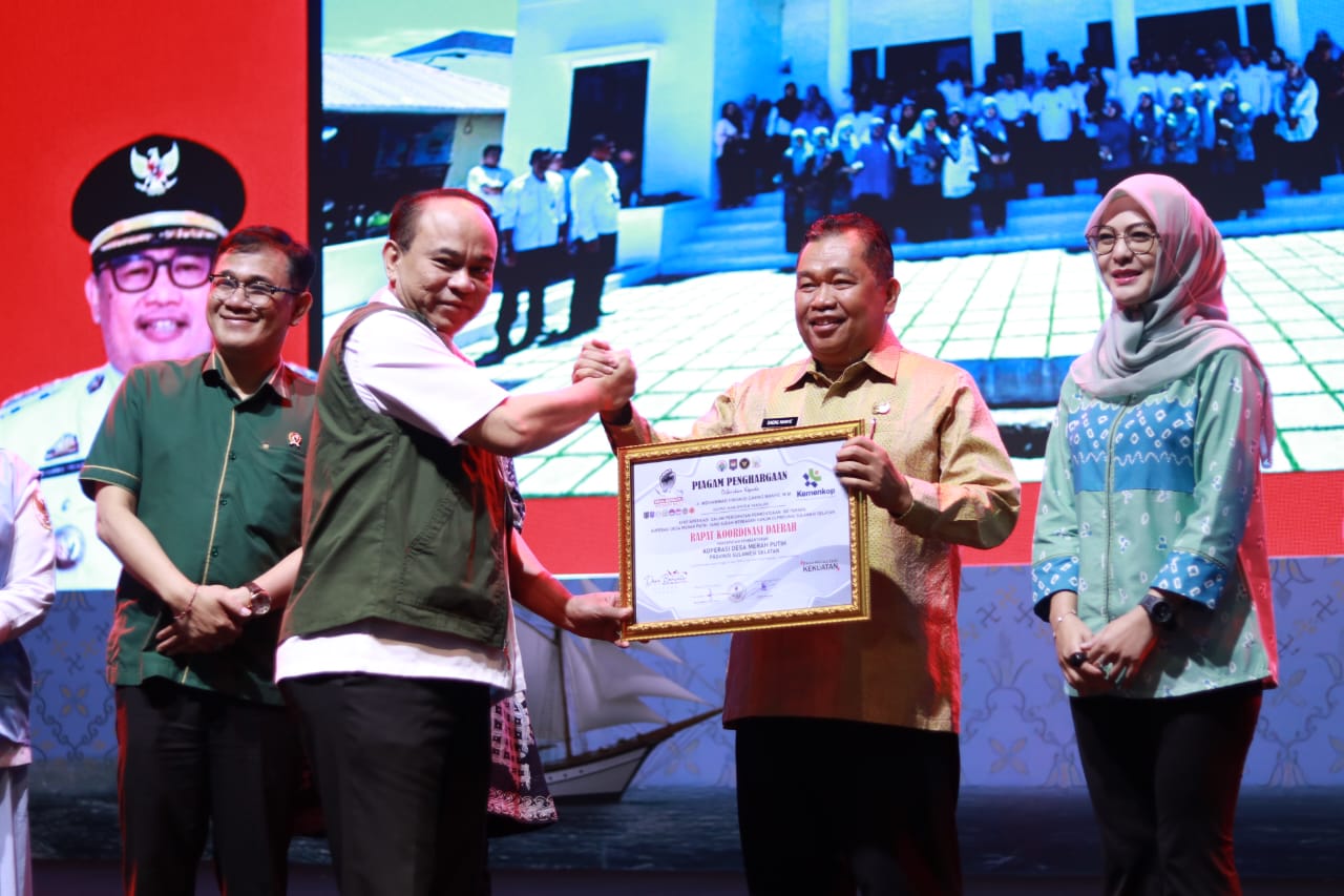 Kabupaten Takalar Raih Penghargaan Sebagai Daerah Tercepat Pembentukan ...