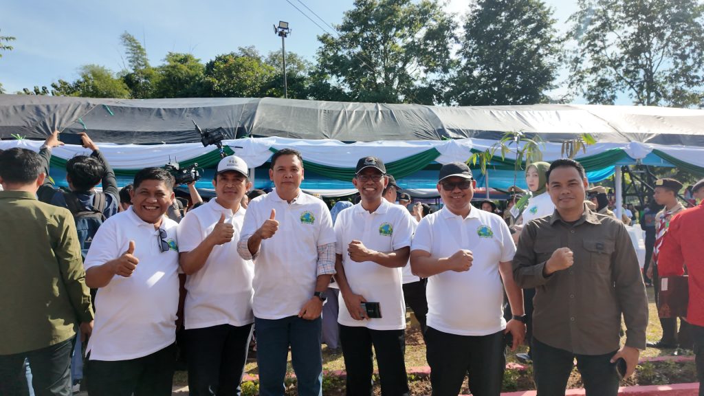 Wakil Bupati Takalar Hadiri Peringatan Hari Bumi 2025 dan Gerakan ...