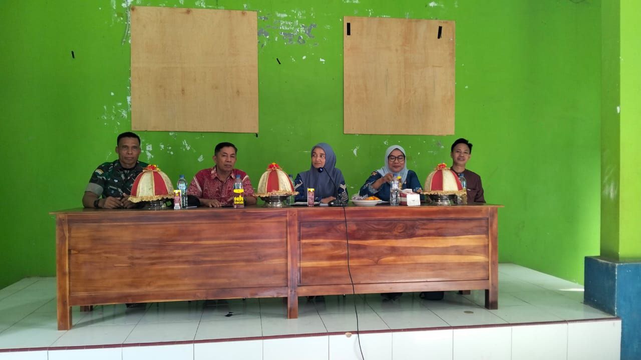 Musyawarah Desa di Gedung Balai Pelatihan Masyarakat Desa Borong Pa’la ...