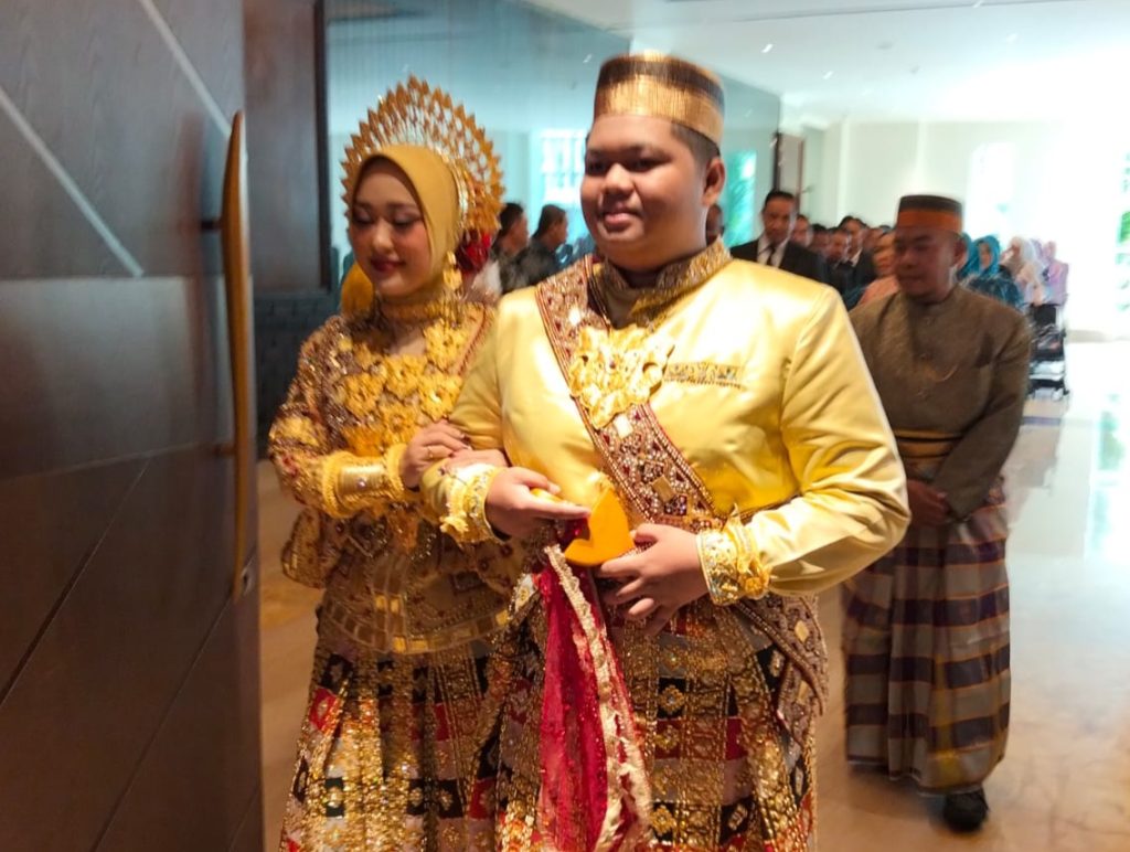 Andi Fadly kini Resmi Melepas Masa Lajangnya | Tulisan Pers